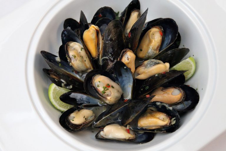 How To Cook Mussels in Shell - Simple & Easy To Do