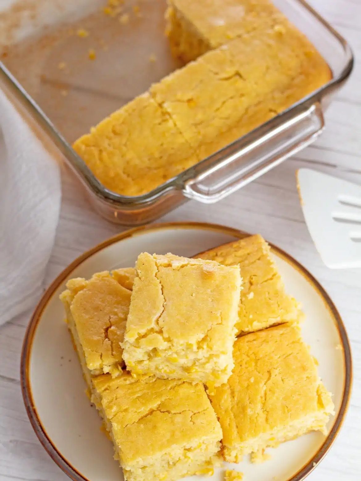 Best Old Fashioned Cornbread Recipe - Simple & Easy To Make