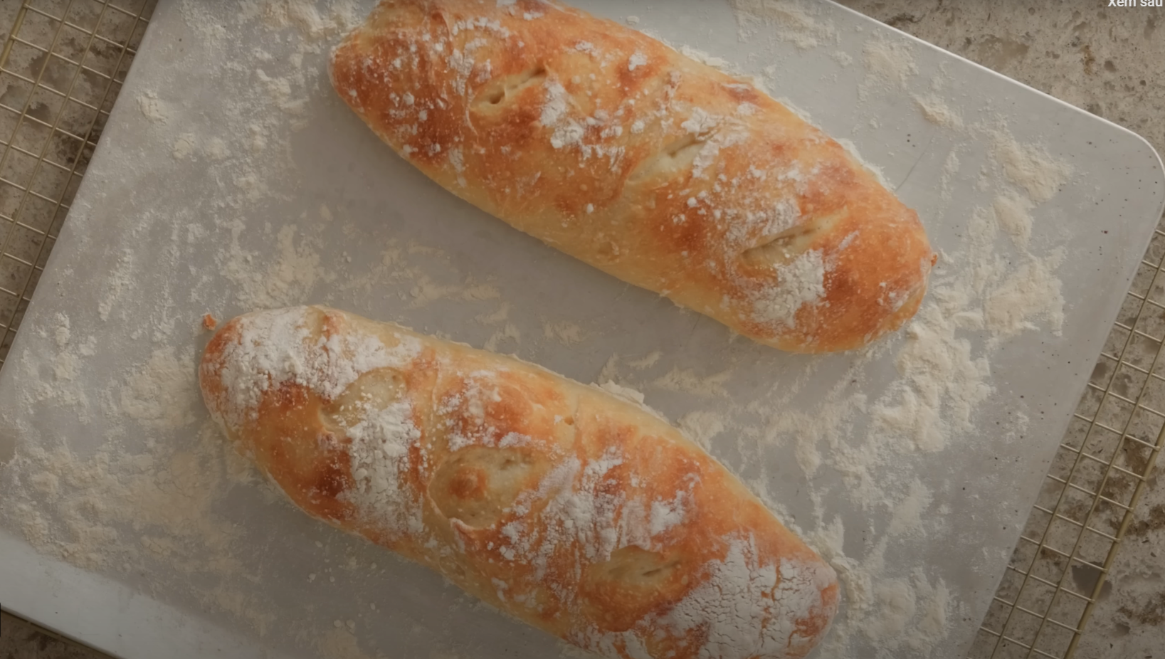 4-Ingredient Homemade Artisan Bread Recipe ( No Knead )