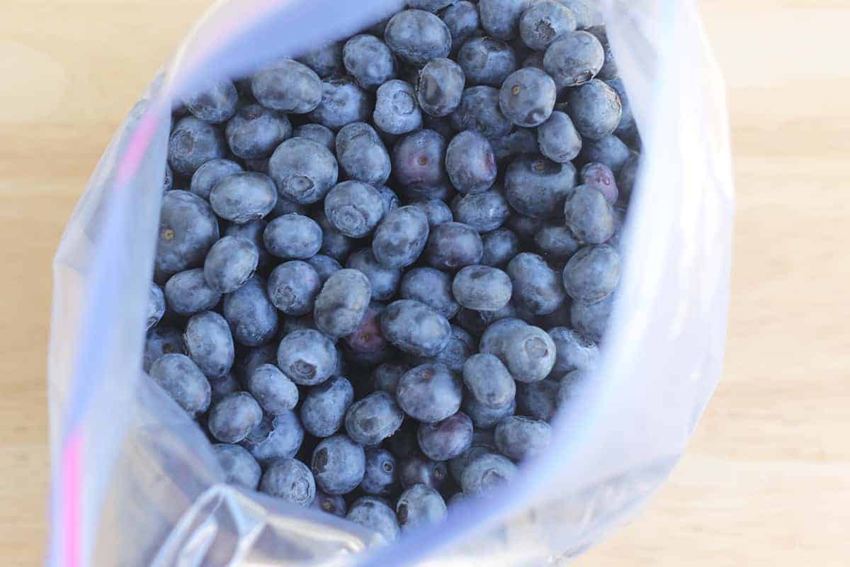 How to Freeze Blueberries Properly in Freezer Bags